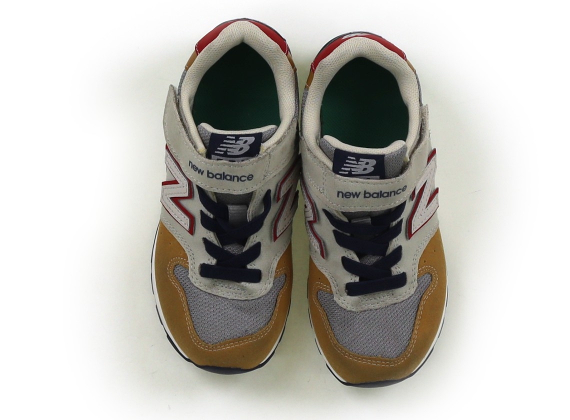 【最大90%OFF】スニーカーの子供服(ニューバランス/靴18cm〜) | キャリーオン